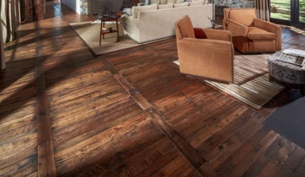 Cómo instalar pisos de madera rústica | Constru-Guía al día